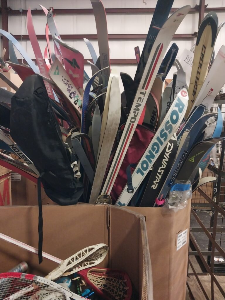 Winter Skis Pallets – Bulk Inventory Direct